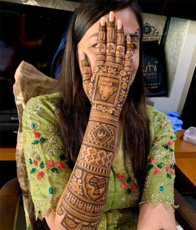 12 Best Backhand Mehndi Designs for Brides