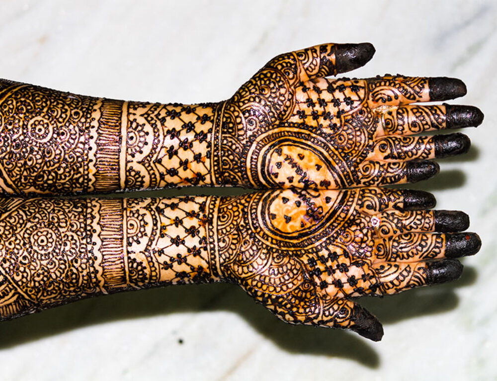 Get Traditional With The Latest Arabic Mehndi Designs